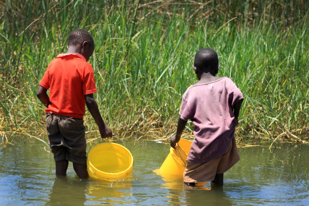 Why do millions of people desperately need water in Zambia? | Good ...